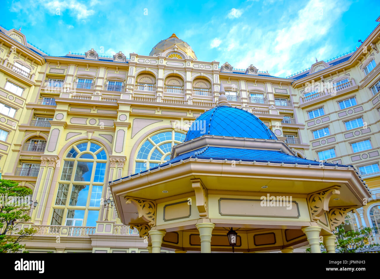 Tokyo Disneyland Hotel, most luxury Victorian style hotel in Tokyo ...