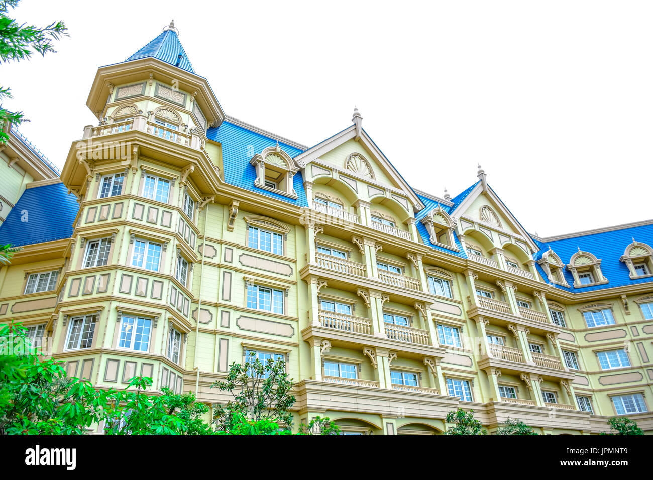 Tokyo Disneyland Hotel, most luxury Victorian style hotel in Tokyo ...