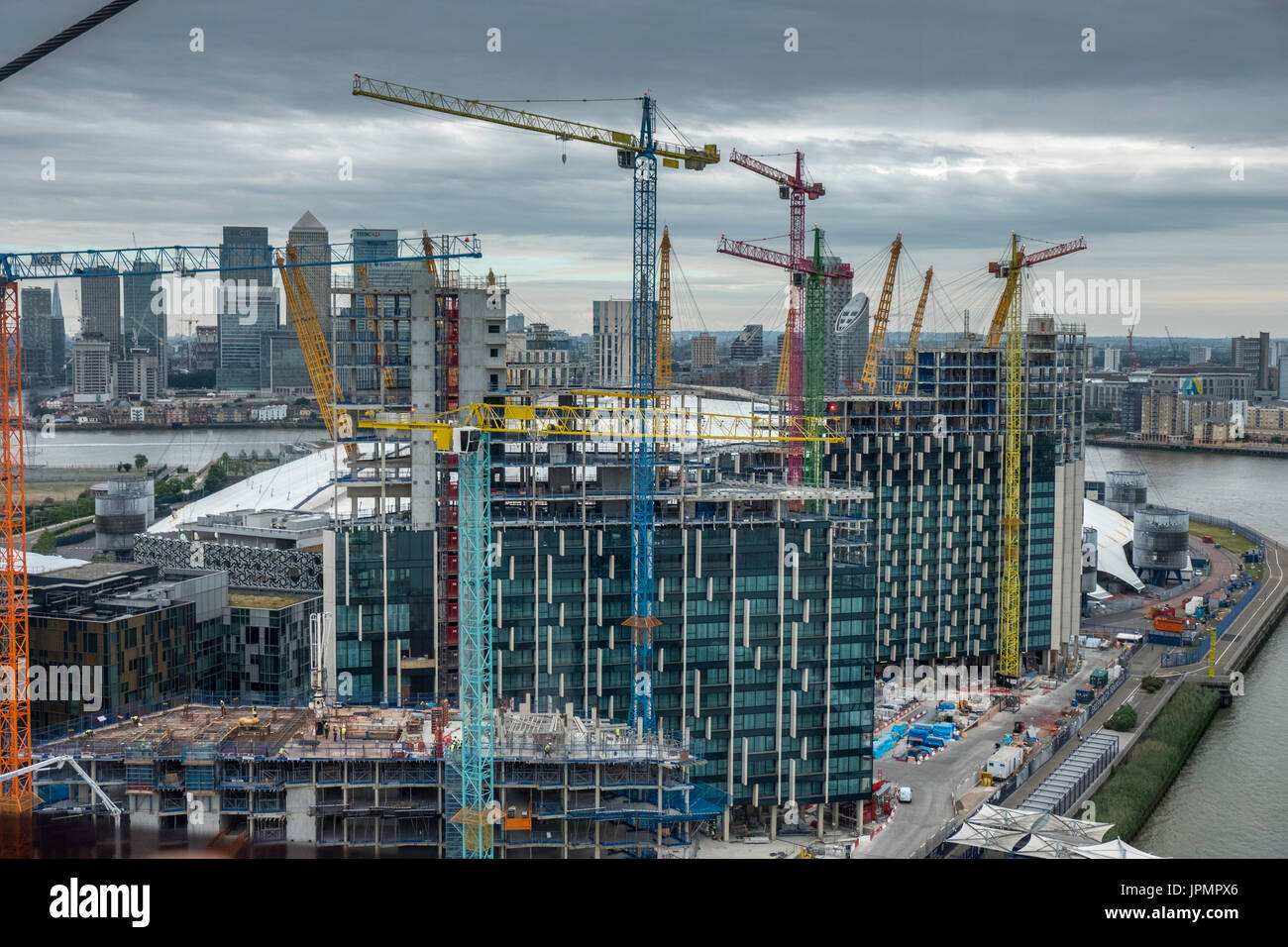 London Thames Emirates cable car Air o2 centre Stock Photo - Alamy