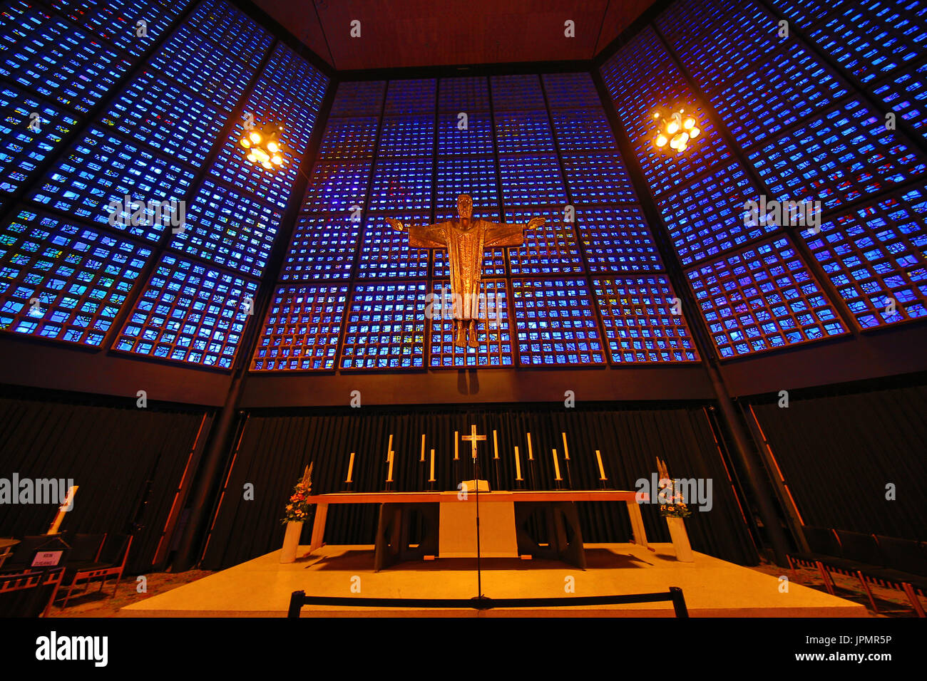 Memorial church window hi-res stock photography and images - Alamy