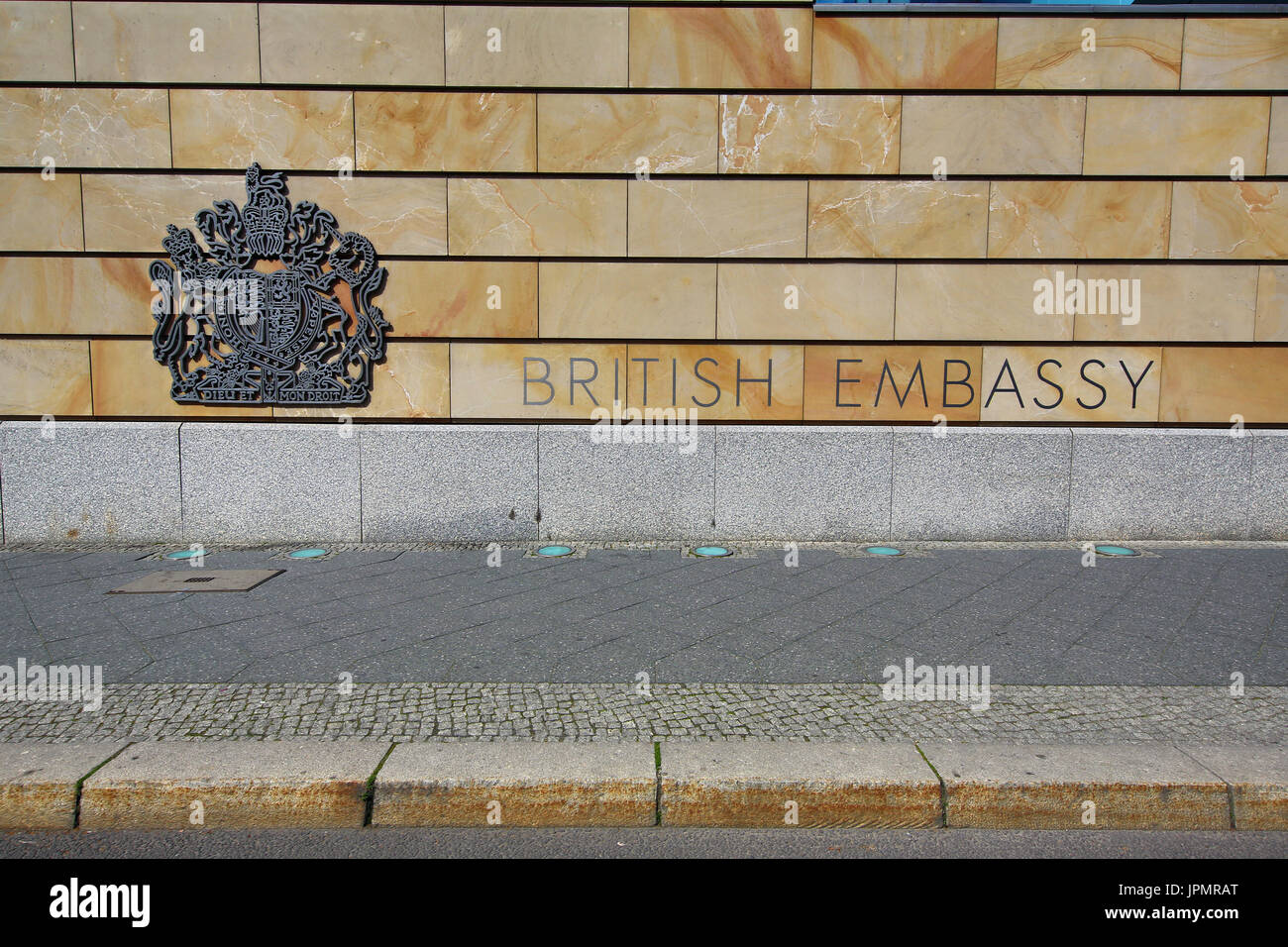 British consulate building hi-res stock photography and images - Alamy