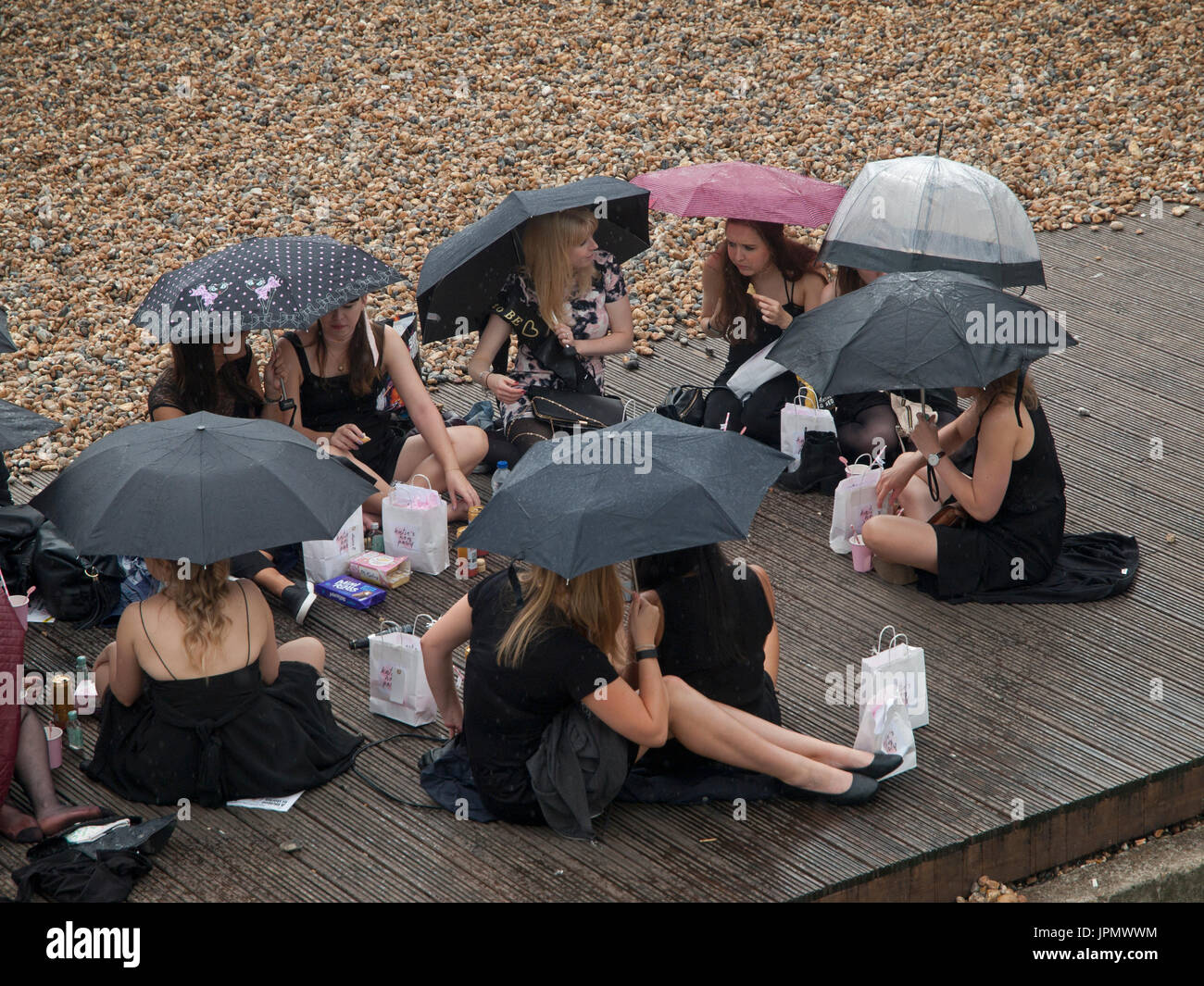 Picnic rain hi-res stock photography and images - Alamy