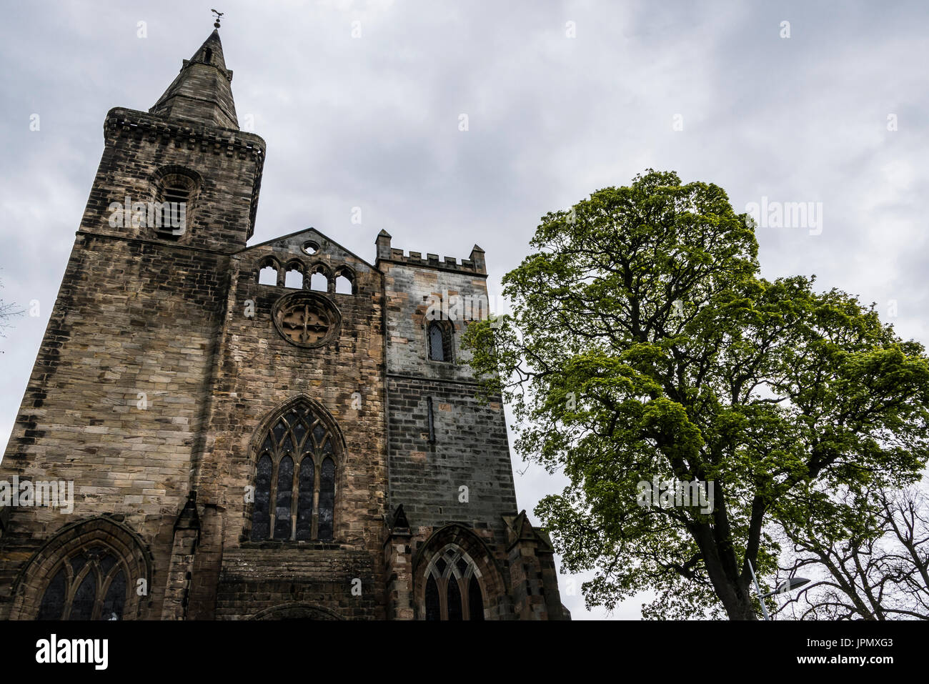 Dunfermline parish church hi-res stock photography and images - Alamy