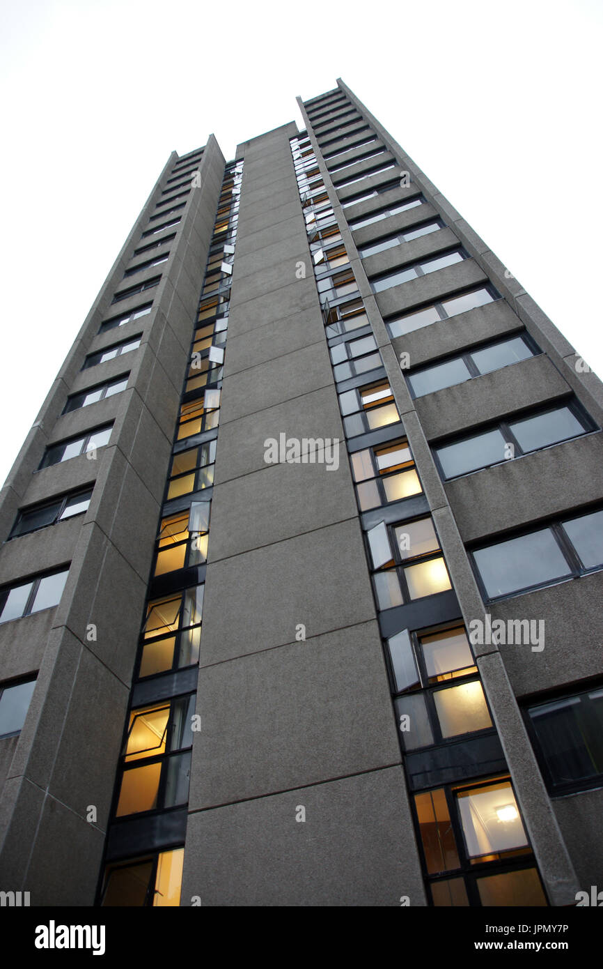 High rise brutalist architecture hi-res stock photography and images ...