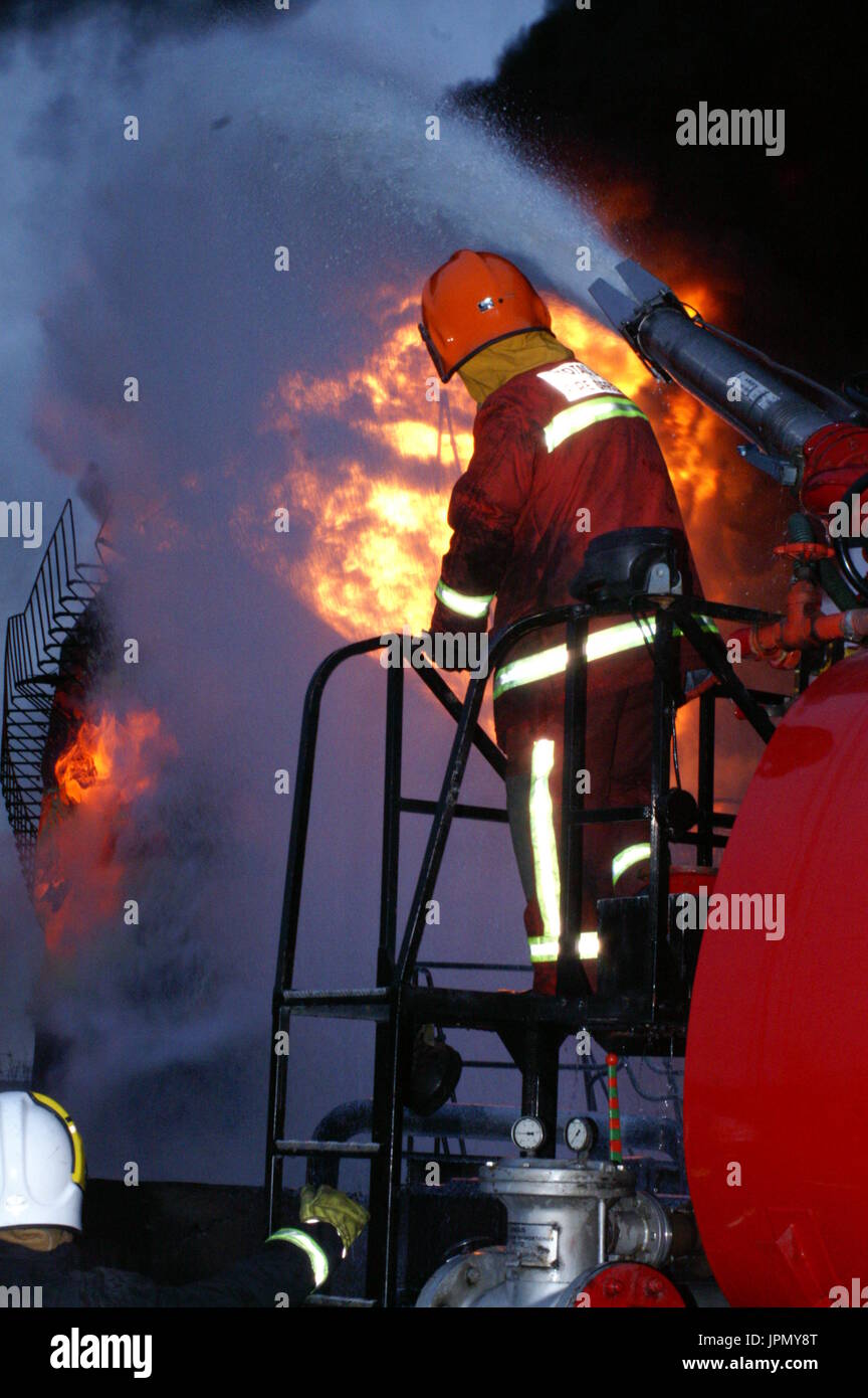 Buncefield Explosion High Resolution Stock Photography and Images - Alamy