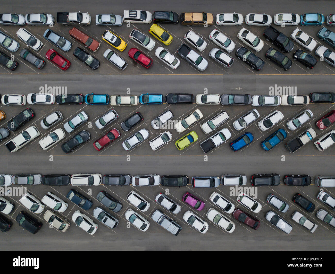 Aerial view of crowded car parking Stock Photo - Alamy