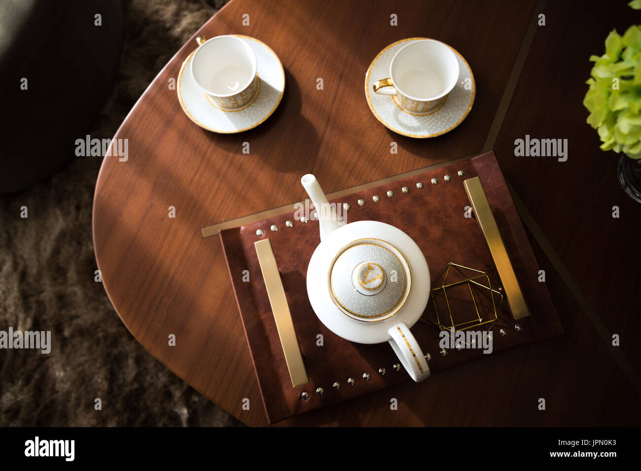 Vintage tea set table hi-res stock photography and images - Alamy