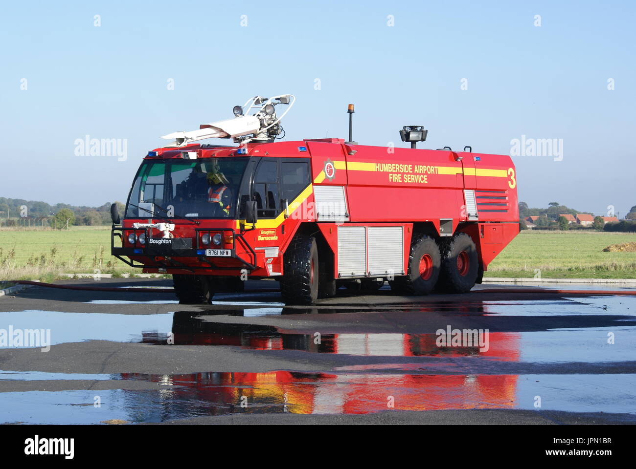 Airport emergency tender hi-res stock photography and images - Alamy