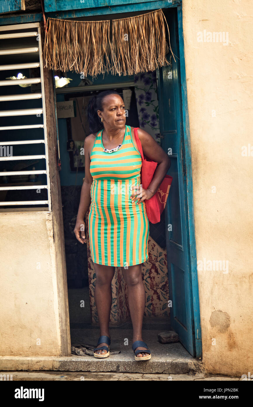 Havana portrait of a cuban woman hi-res stock photography and images ...