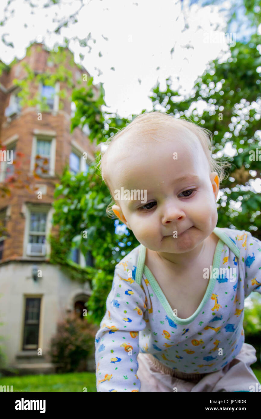 Crawling Baby Stock Photos & Crawling Baby Stock Images - Alamy