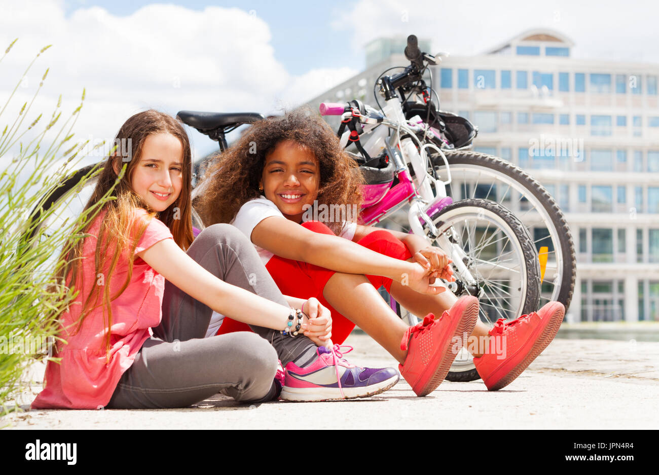 Group girls cycling hi-res stock photography and images - Alamy