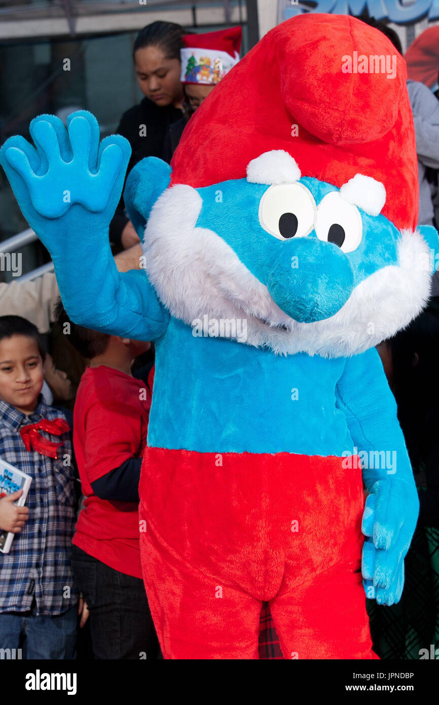 Papa Smurf at The Smurfs Hand & Footprint Ceremony held at Grauman's ...