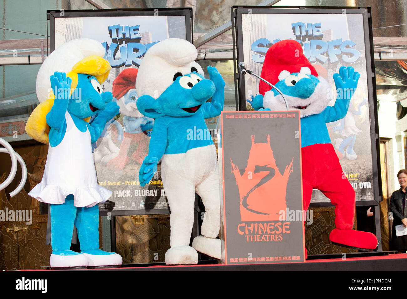 Smurfette, Clumsy Smurf & Papa Smurf at The Smurfs Hand & Footprint ...