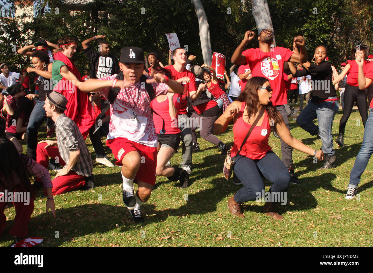 Atmosphere - Dancers at the AFTRA / Dancers Alliance Flash Mob rally ...