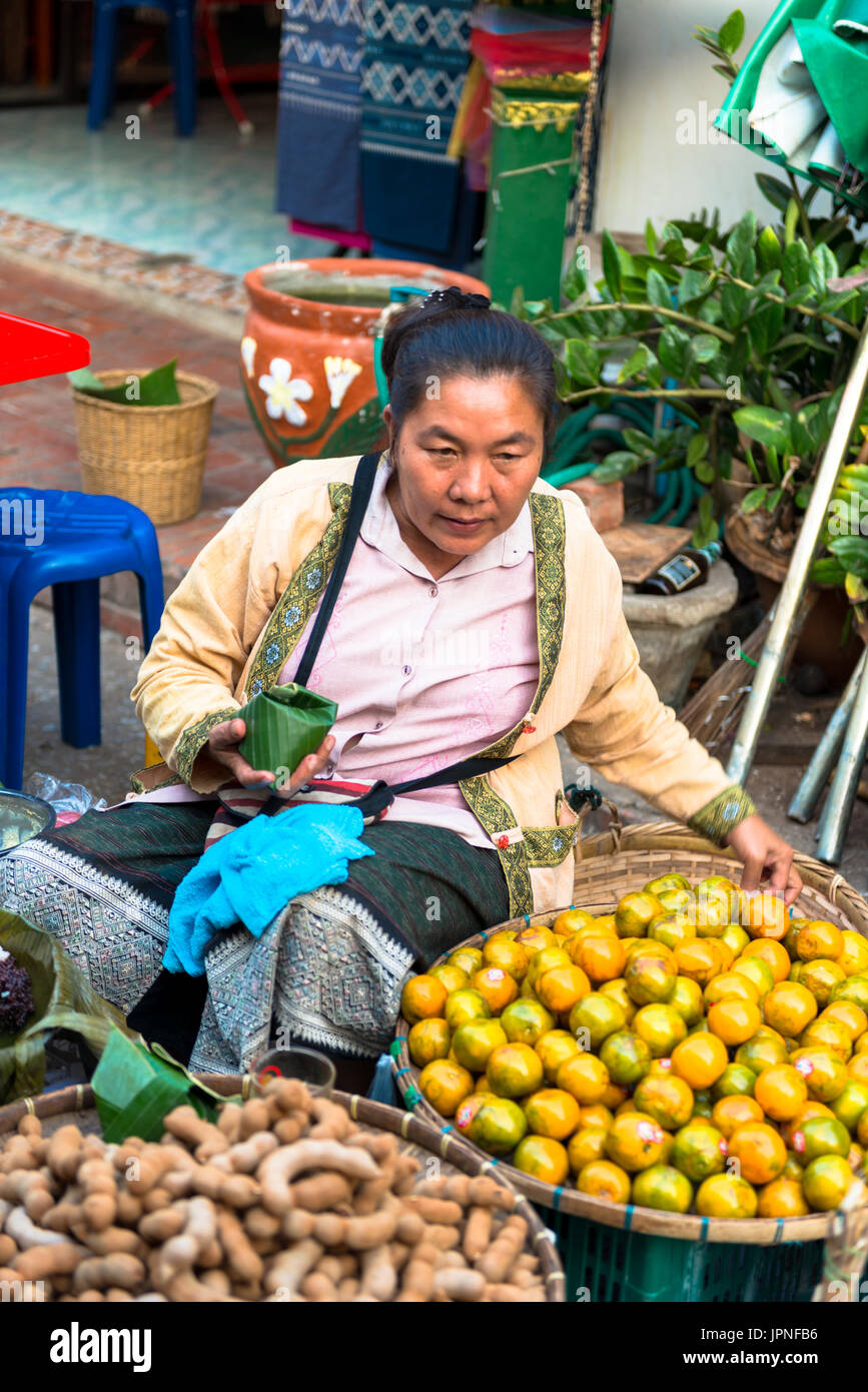 Lao fruits hi-res stock photography and images - Alamy