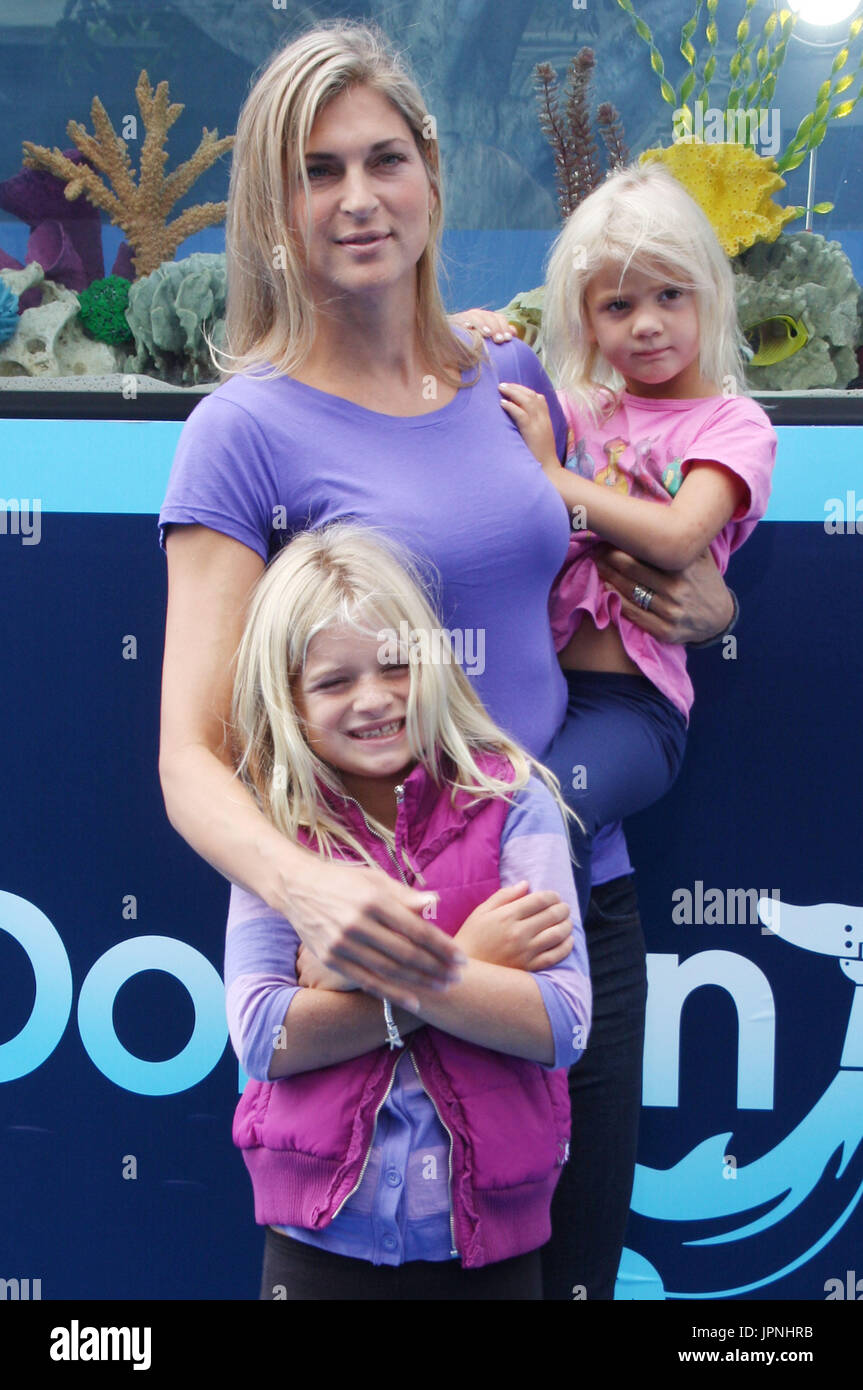 Gabrielle Reece and Daughters at the World Premiere of DOLPHIN TALE ...