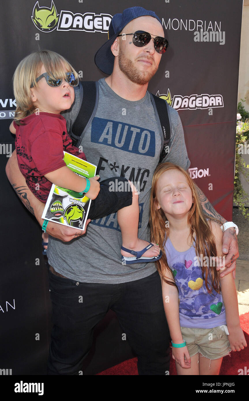 Jason Ellis & Daughters at Tony Hawk's 8th Annual Stand Up For ...