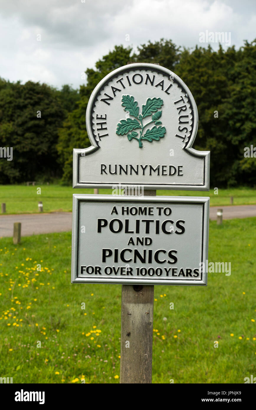 National Trust Emblem Stock Photos & National Trust Emblem Stock Images ...