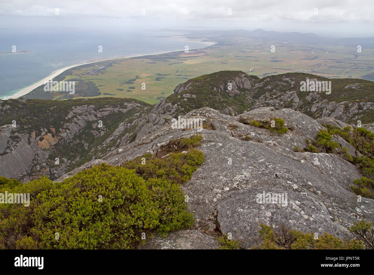 Strzelecki peaks tasmania hi-res stock photography and images - Alamy