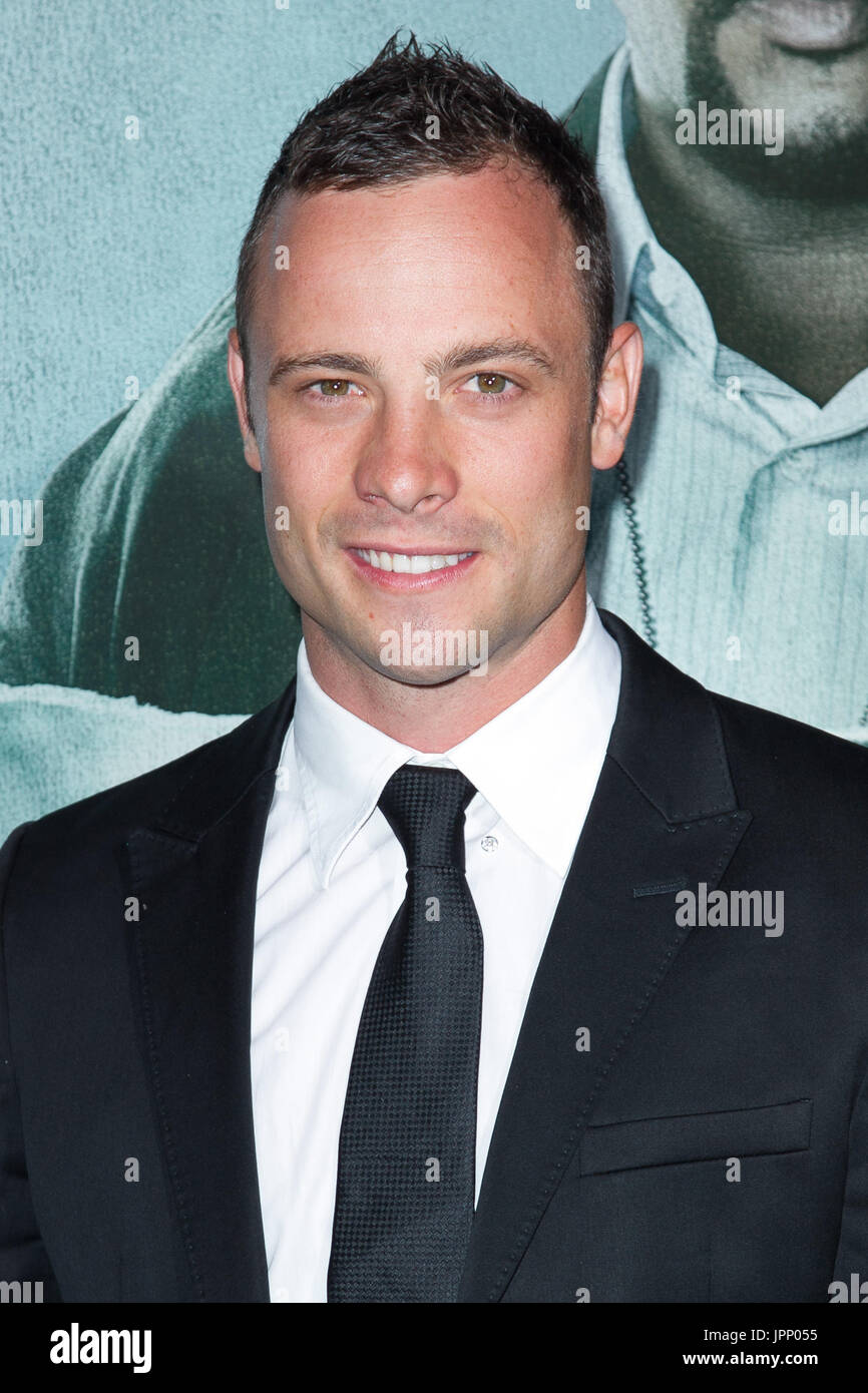 Oscar Pistorius arrives at the Los Angeles premiere of 'Alex Cross ...