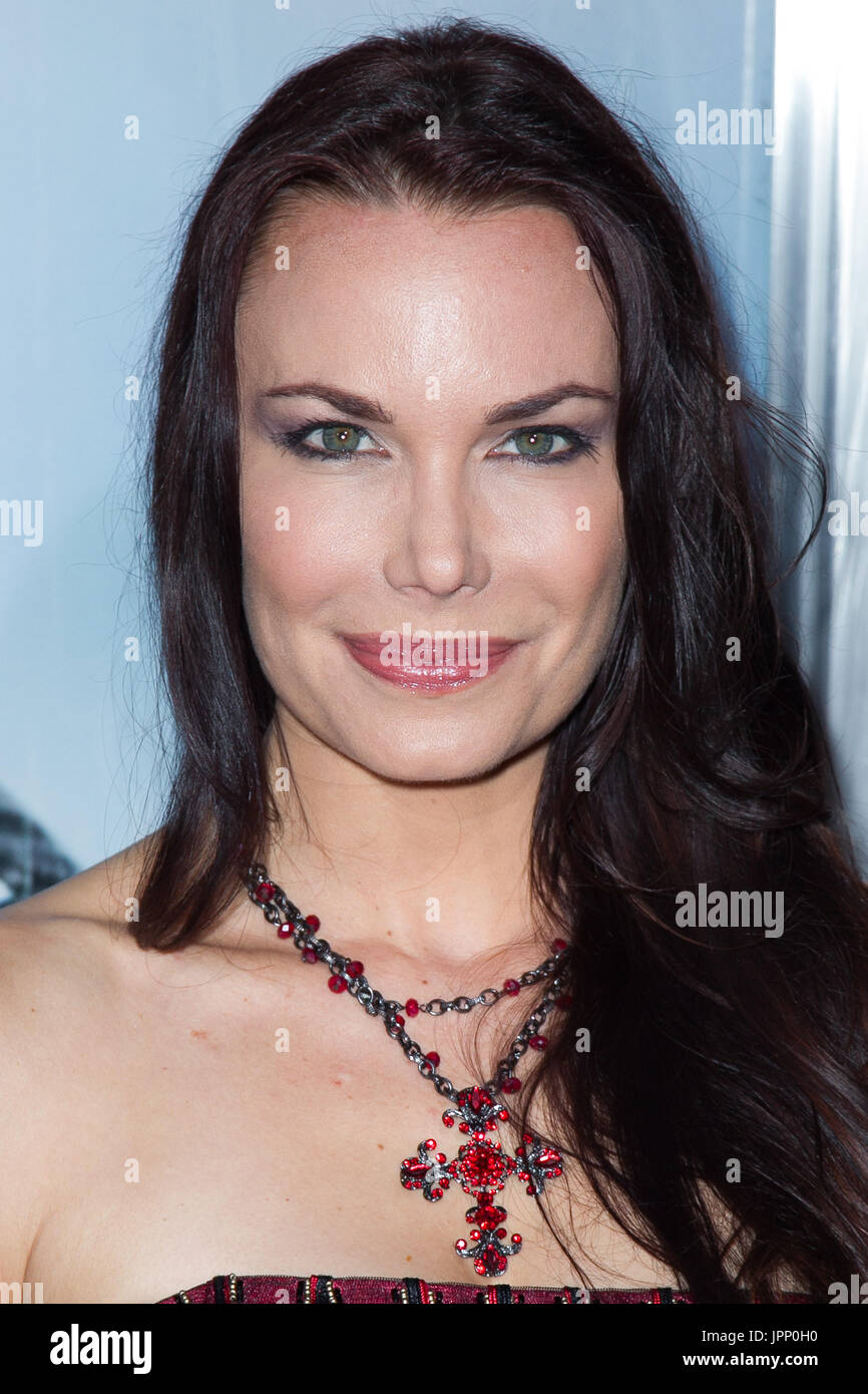 Jon Mack arrives to the Premiere of Paramount Pictures' 'Flight' at ...