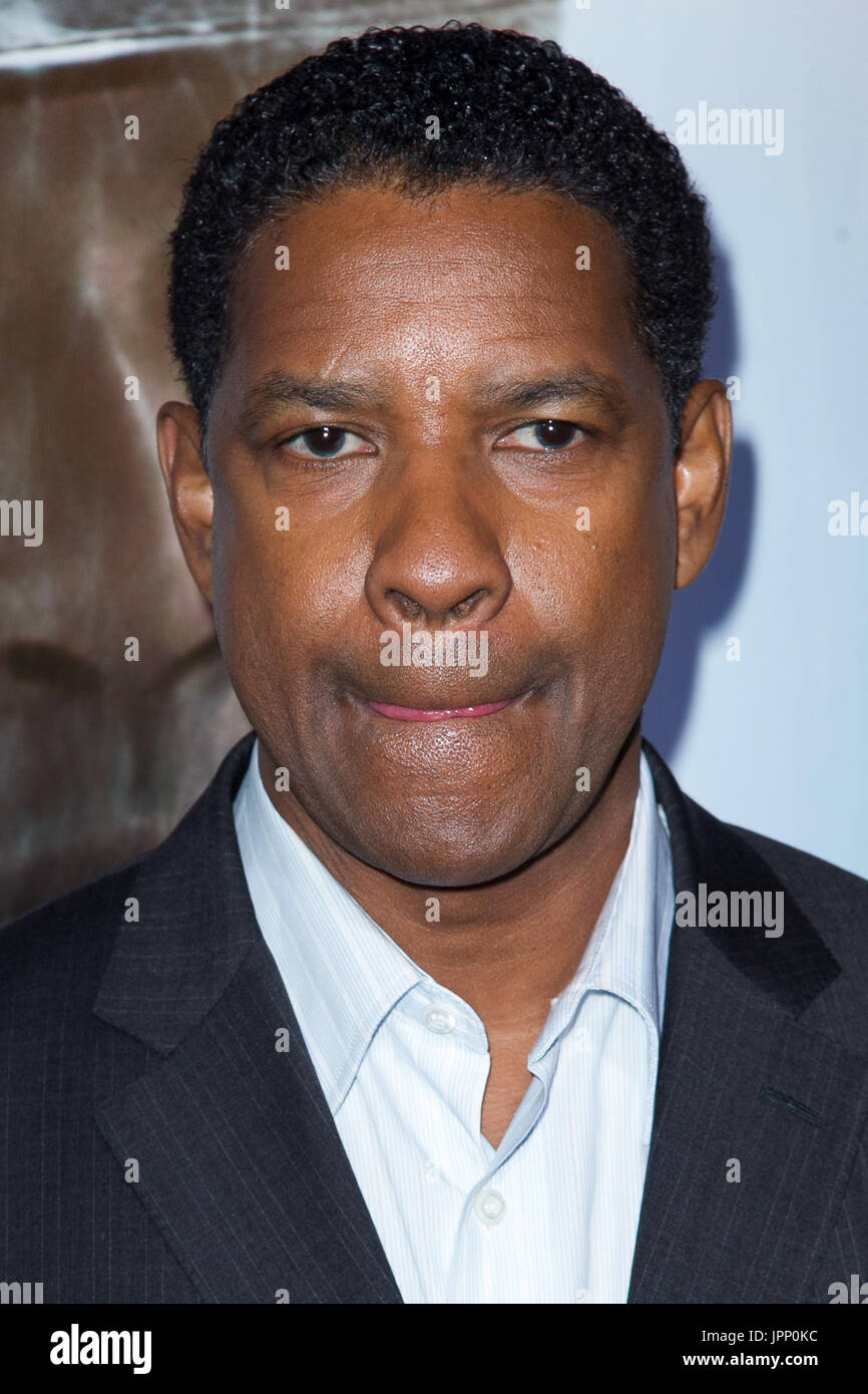 Denzel Washington arrives to the Premiere of Paramount Pictures ...