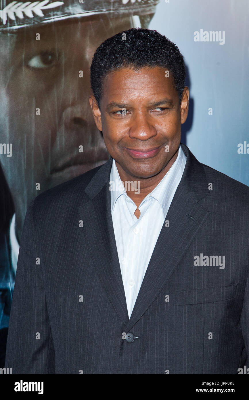 Denzel Washington arrives to the Premiere of Paramount Pictures ...
