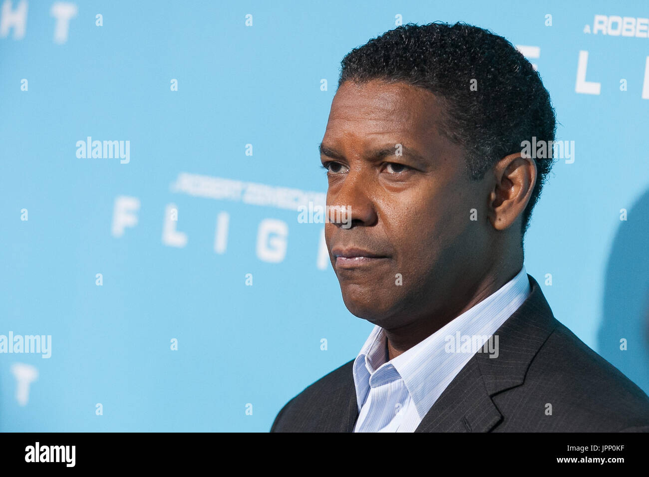 Denzel Washington arrives to the Premiere of Paramount Pictures ...