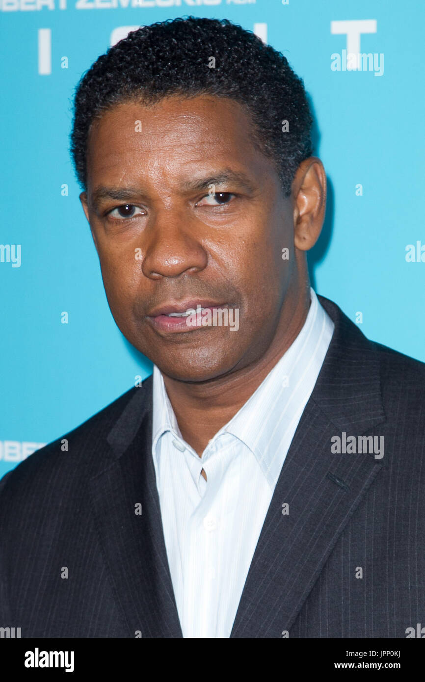 Denzel Washington arrives to the Premiere of Paramount Pictures ...