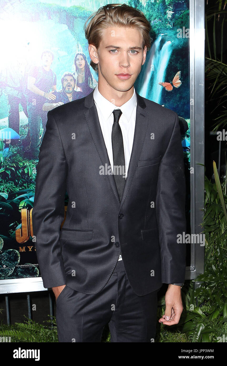 Austin Butler at the "Journey 2: The Mysterious Island" Los Angeles ...