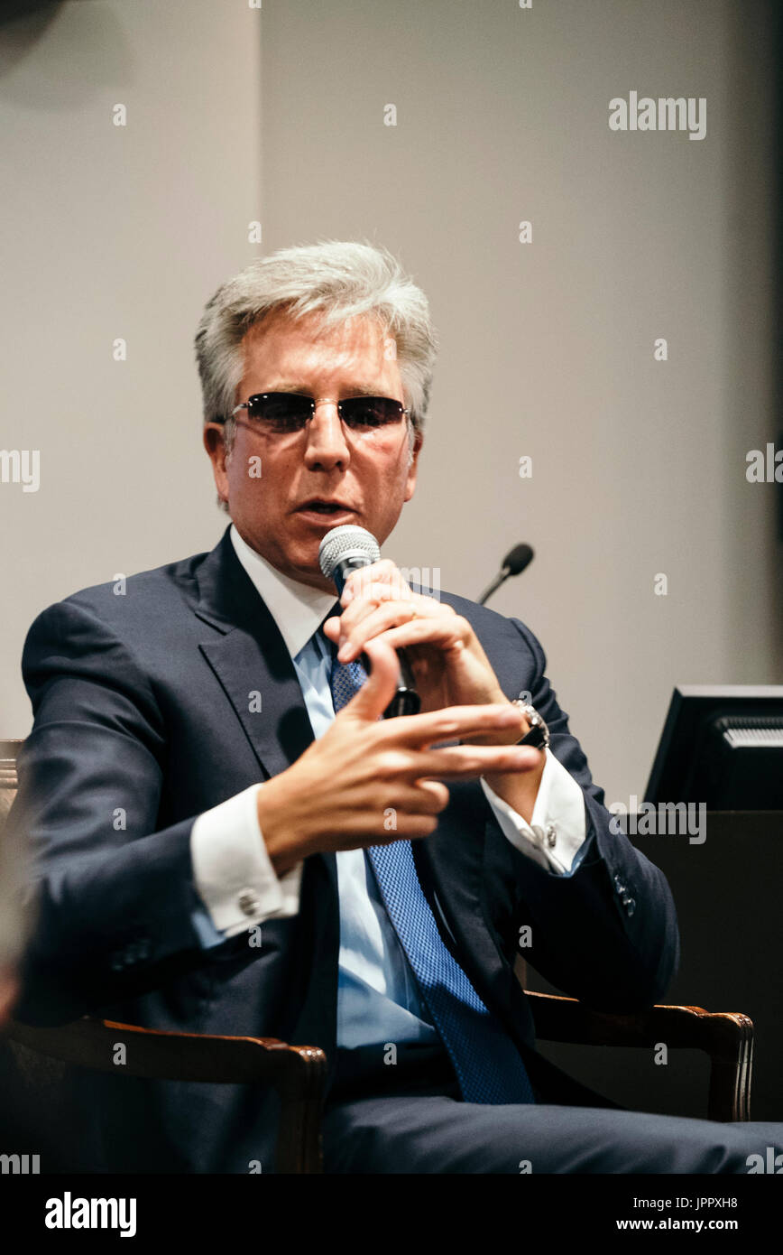 Kellogg business school hi-res stock photography and images - Alamy