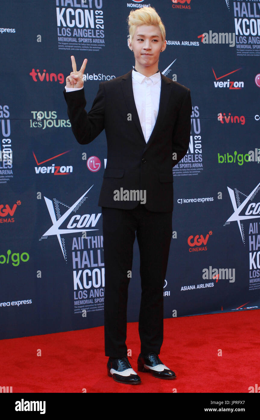 Henry Lau of Super Junior aka Henry arrives on the red carpet for the ...