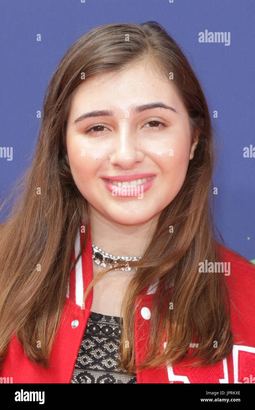 Victoria Strauss at the Nick Kids Choice Sports Awards Red Carpet ...