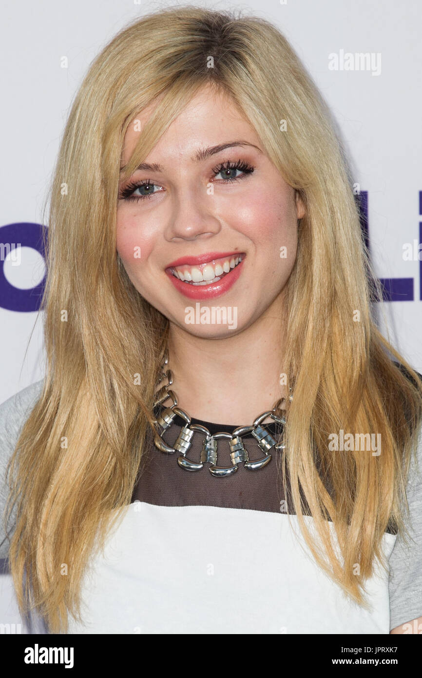 Jennette McCurdy attends the premiere of CBS Films' 'The To Do List' at ...