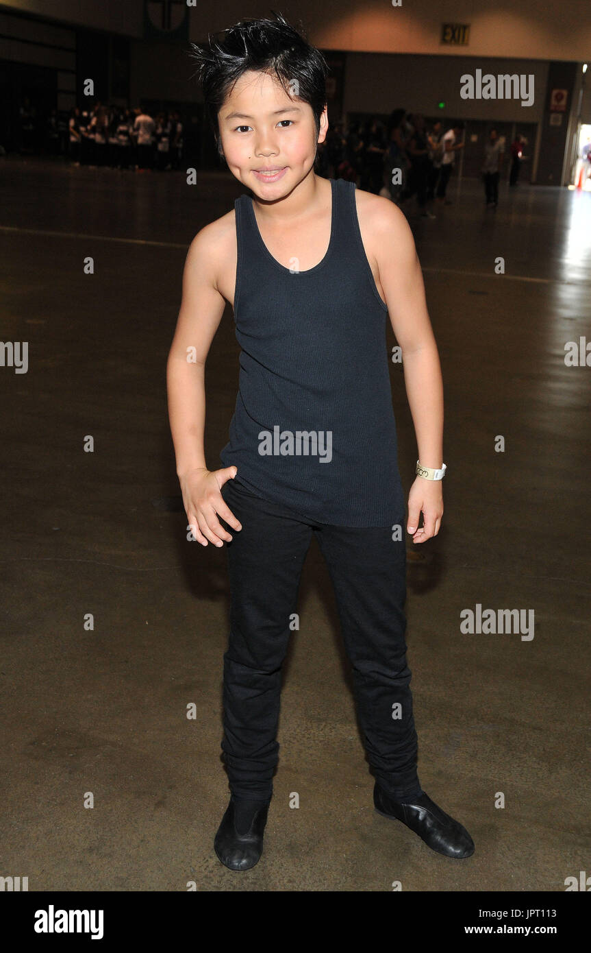 Dancer/Choreographer Sean Lew from the YouTube video "Applause -- Lady ...