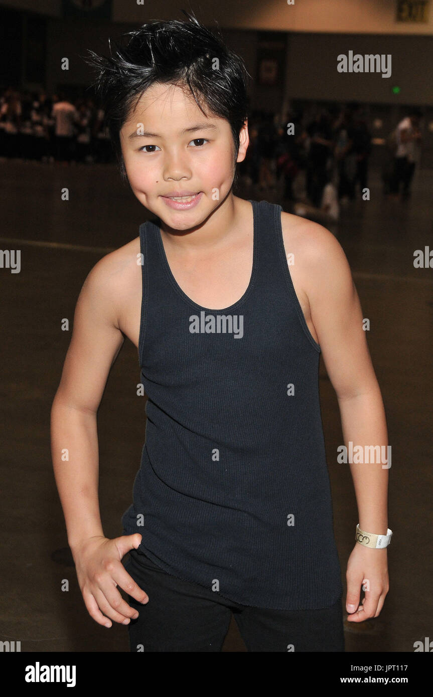 Dancer/Choreographer Sean Lew from the YouTube video "Applause -- Lady ...