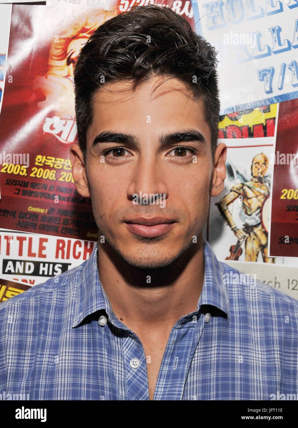 FilAm Actor Michael Galante at the Theater Unleashed "TRUST" Photo Op ...