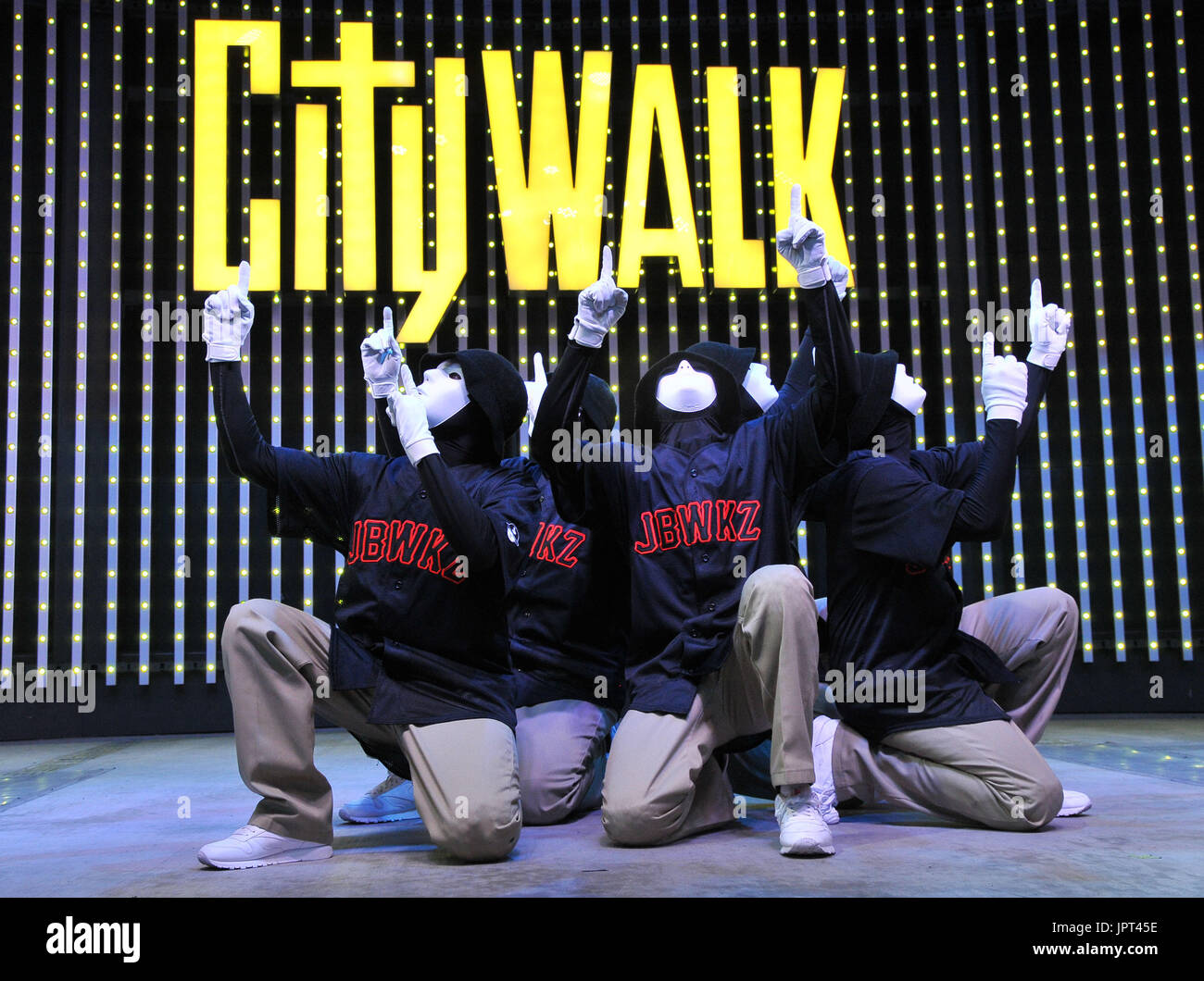 Jabbawockeez - Rainen Paguio, Kevin Brewer, Joe Larot, Phil Tayag ...