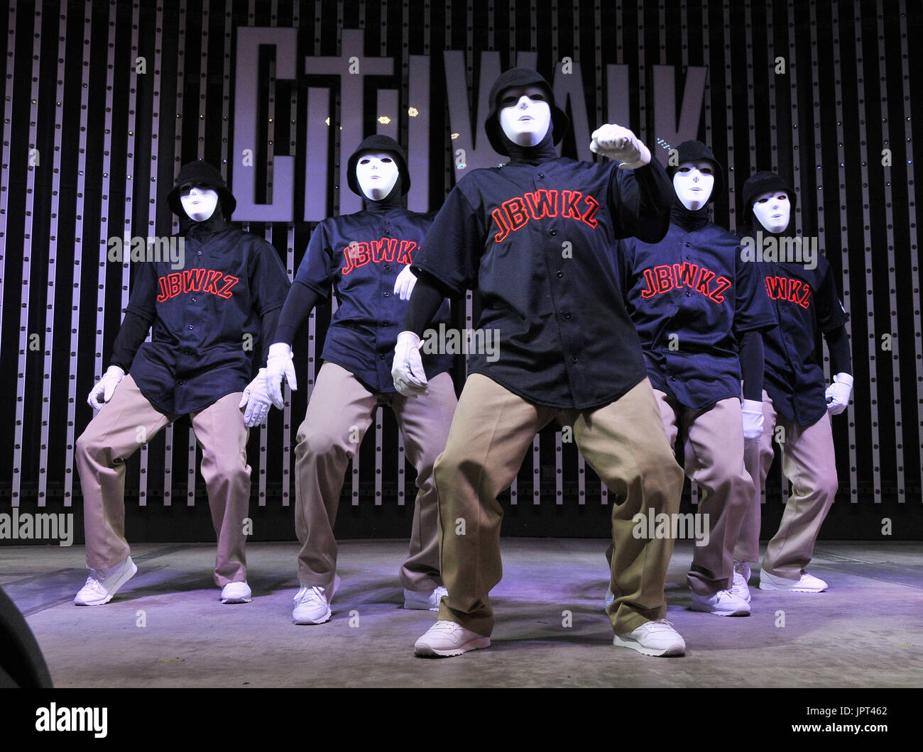 Jabbawockeez - Rainen Paguio, Kevin Brewer, Joe Larot, Phil Tayag ...