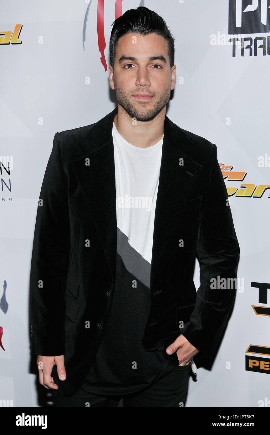 Oskar Rodriguez at the PhlexTravaganza The Xperience 10 Year ...