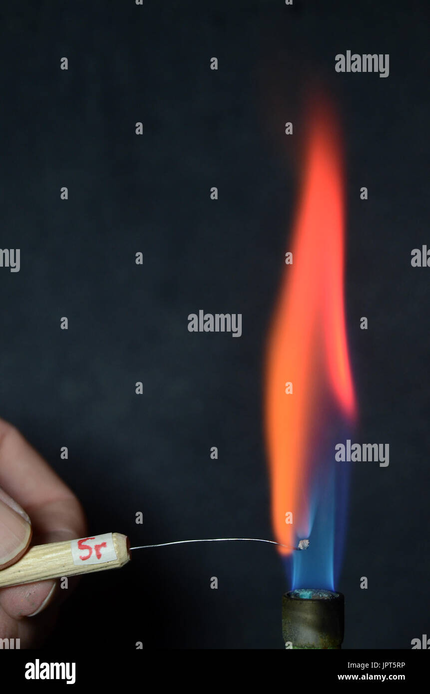 Bunsen burner flame hi-res stock photography and images - Alamy