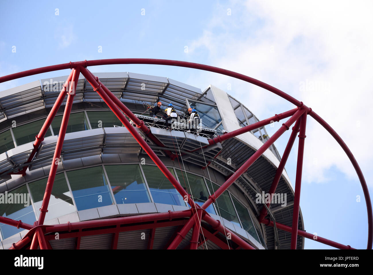 Abseiling from ArcelorMittal Orbit by Wire & Sky. Queen Elizabeth ...
