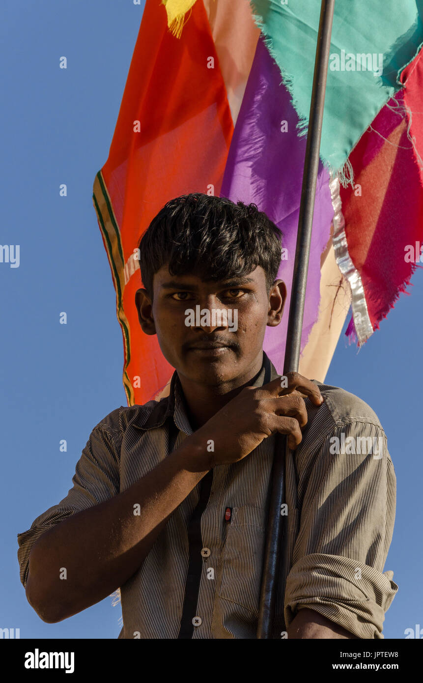 Boy face india flag hi-res stock photography and images - Alamy