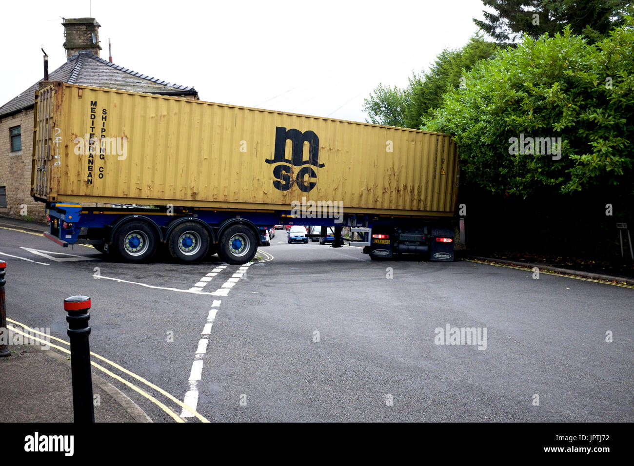 Lorry turning hi-res stock photography and images - Alamy