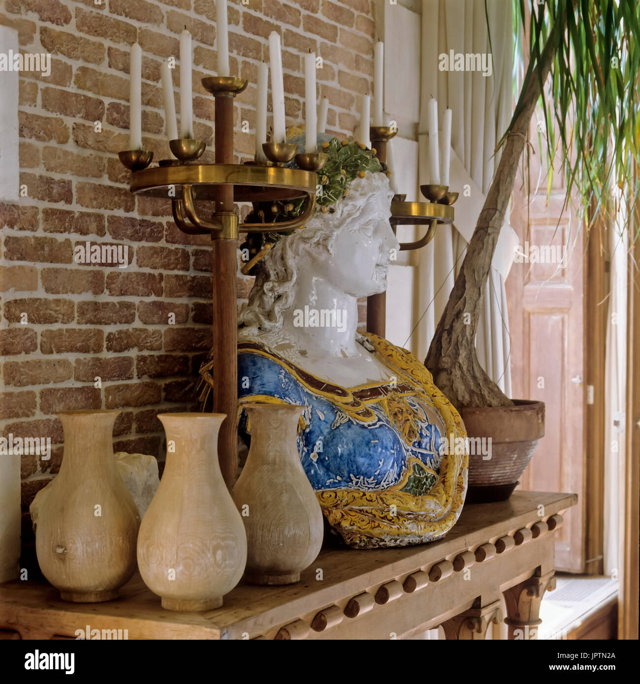 Ceramic wall display hi-res stock photography and images - Alamy