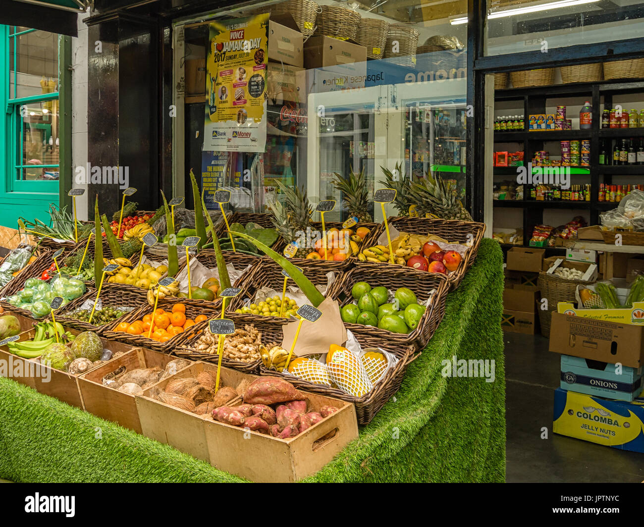 Green grocer uk hi-res stock photography and images - Alamy