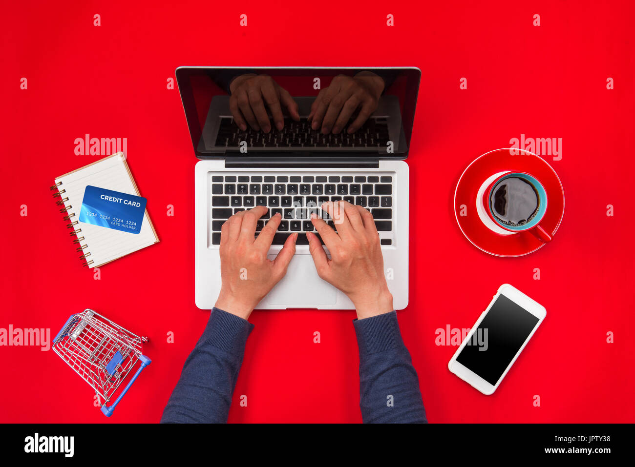 Products online hi-res stock photography and images - Alamy