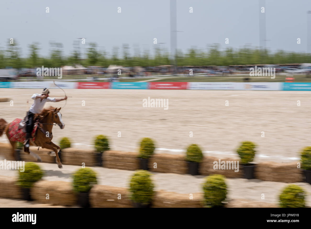 Medieval turkish horse archer hi-res stock photography and images - Alamy