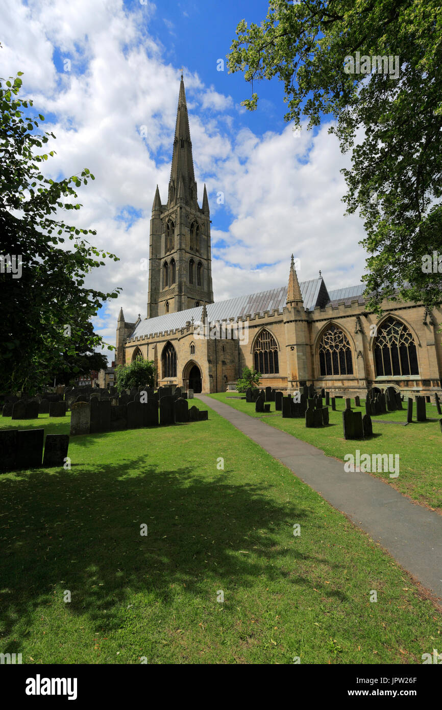Summer, St Wulframs parish church, Grantham town, Lincolnshire, England ...