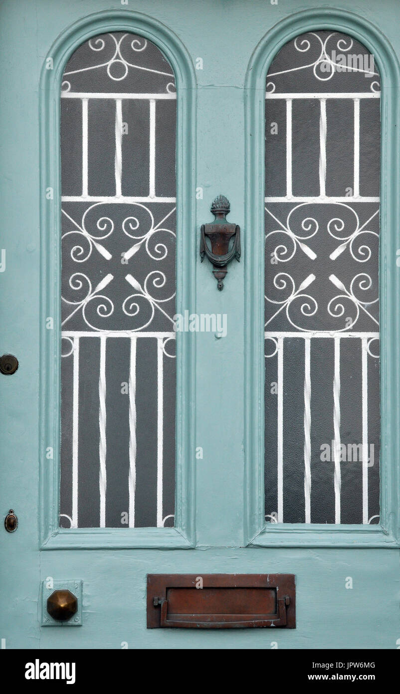 Atttractive and well designers Victorian or Edwardian wrought iron ...